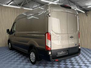 Brown Ford Transit 2019 in Marijampole, with an engine capacity of 2.00 L and mileage of 239 thousand km for 13200 €, photo 6 on AUTOMOTO.COM.LV
