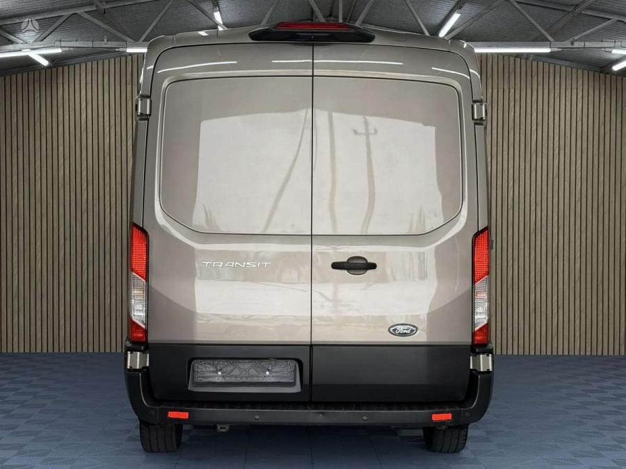 Brown Ford Transit 2019 in Marijampole, with an engine capacity of 2.00 L and mileage of 239 thousand km for 13200 €, photo 7 on AUTOMOTO.COM.LV