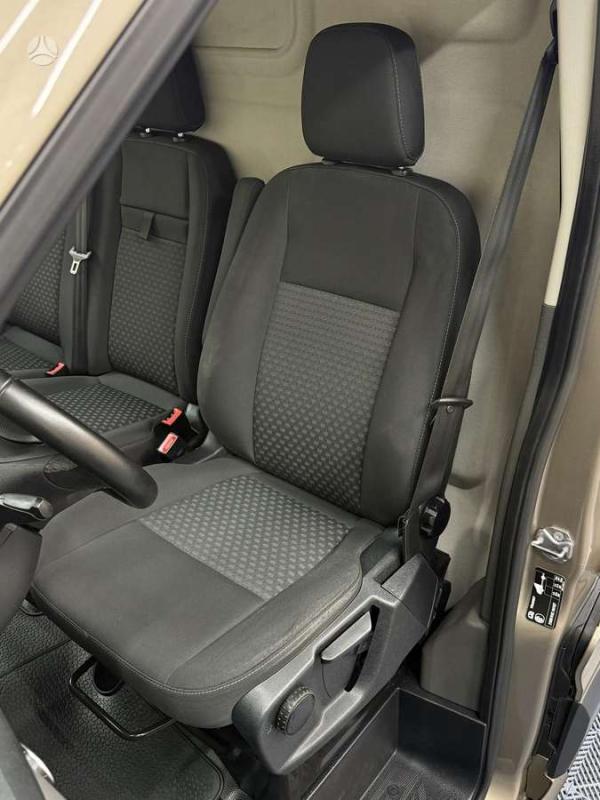 Brown Ford Transit 2019 in Marijampole, with an engine capacity of 2.00 L and mileage of 239 thousand km for 13200 €, photo 10 on AUTOMOTO.COM.LV