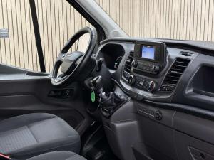 Brown Ford Transit 2019 in Marijampole, with an engine capacity of 2.00 L and mileage of 239 thousand km for 13200 €, photo 12 on AUTOMOTO.COM.LV