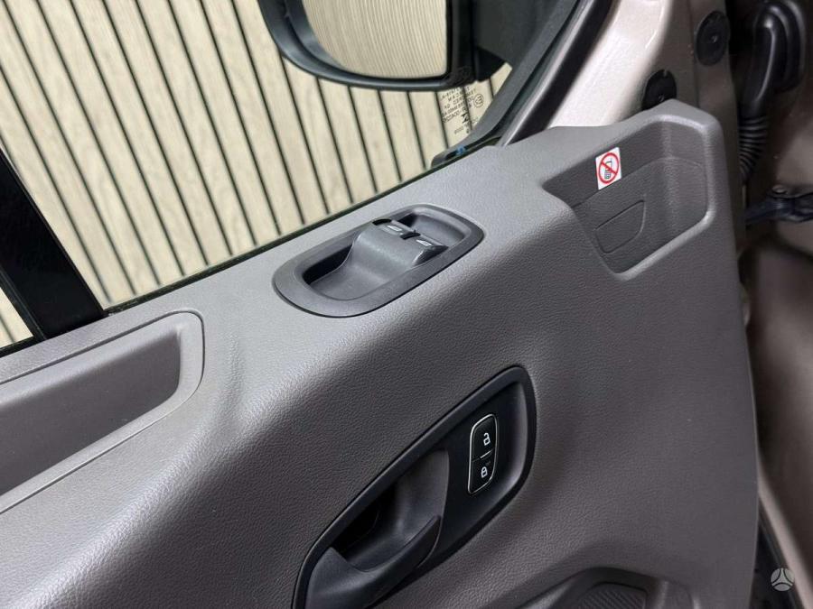 Brown Ford Transit 2019 in Marijampole, with an engine capacity of 2.00 L and mileage of 239 thousand km for 13200 €, photo 14 on AUTOMOTO.COM.LV