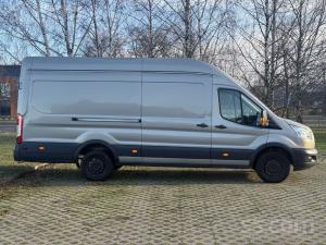 Brown Ford Transit 2016 in Riga, with an engine capacity of 2.00 L and mileage of 450 thousand km for 8499 €, photo 6 on AUTOMOTO.COM.LV