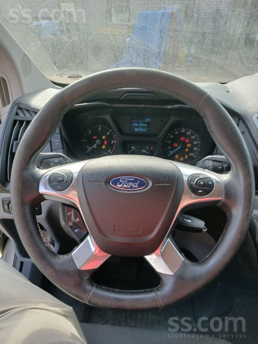 Brown Ford Transit 2016 in Daugavpils, with an engine capacity of 2.00 L and mileage of 386 thousand km for 8200 €, photo 5 on AUTOMOTO.COM.LV