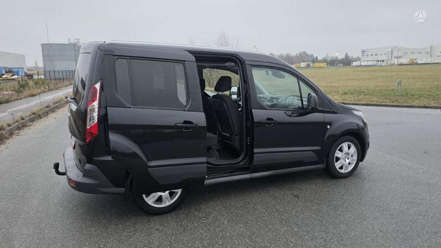 Black Ford Transit Connect 2015 in Klaipeda, with an engine capacity of 1.60 L and mileage of 239 thousand km for 5990 €, photo 5 on AUTOMOTO.COM.LV