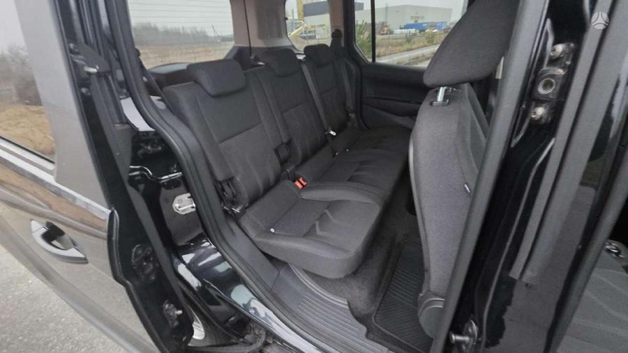 Black Ford Transit Connect 2015 in Klaipeda, with an engine capacity of 1.60 L and mileage of 239 thousand km for 5990 €, photo 21 on AUTOMOTO.COM.LV
