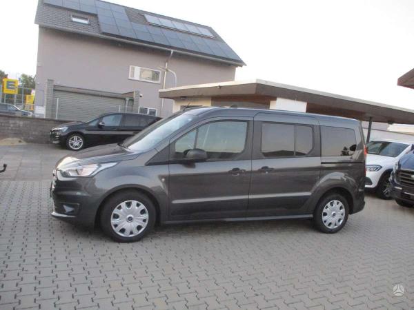 Black Ford Transit Connect 2022 in Vilnius, with an engine capacity of 1.50 L and mileage of 116 thousand km for 16930 €, photo 2 on AUTOMOTO.COM.LV