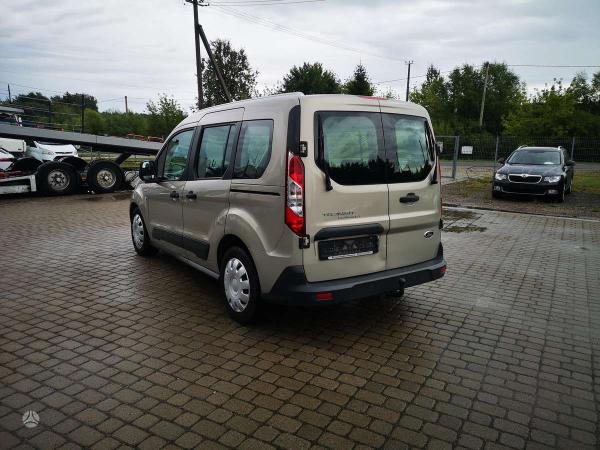 Ford Transit Connect 2015 in Radviliskis on AUTOMOTO.COM.LV Brown Ford Transit Connect 2015 in Radviliskis, with an engine capacity of 1.56 L and mileage of 133 thousand km for 6850 €, photo 4 on AUTOMOTO.COM.LV