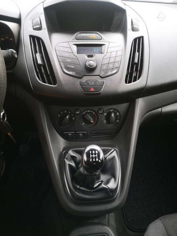 Ford Transit Connect 2015 in Radviliskis on AUTOMOTO.COM.LV Brown Ford Transit Connect 2015 in Radviliskis, with an engine capacity of 1.56 L and mileage of 133 thousand km for 6850 €, photo 9 on AUTOMOTO.COM.LV