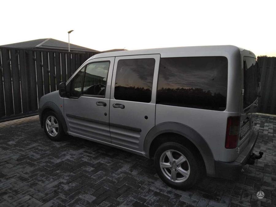 Grey Ford Transit Connect 2007 in Vilnius, with an engine capacity of 1.75 L and mileage of 430 thousand km for 1500 €, photo 6 on AUTOMOTO.COM.LV