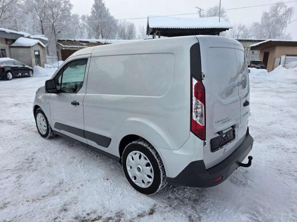 Pelēks Ford Transit Connect 2016 Telšiai, ar dzinēja tilpumu 1.56 L un nobraukumu 245 tūkst. km par 6200 €, foto 10 vietnē AUTOMOTO.COM.LV