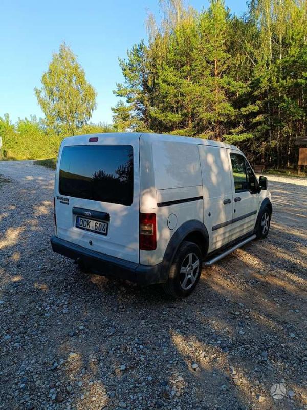 Balts Ford Transit Connect 2004 Ukmergė, ar dzinēja tilpumu 1.80 L un nobraukumu 3845 tūkst. km par 1300 €, foto 4 vietnē AUTOMOTO.COM.LV