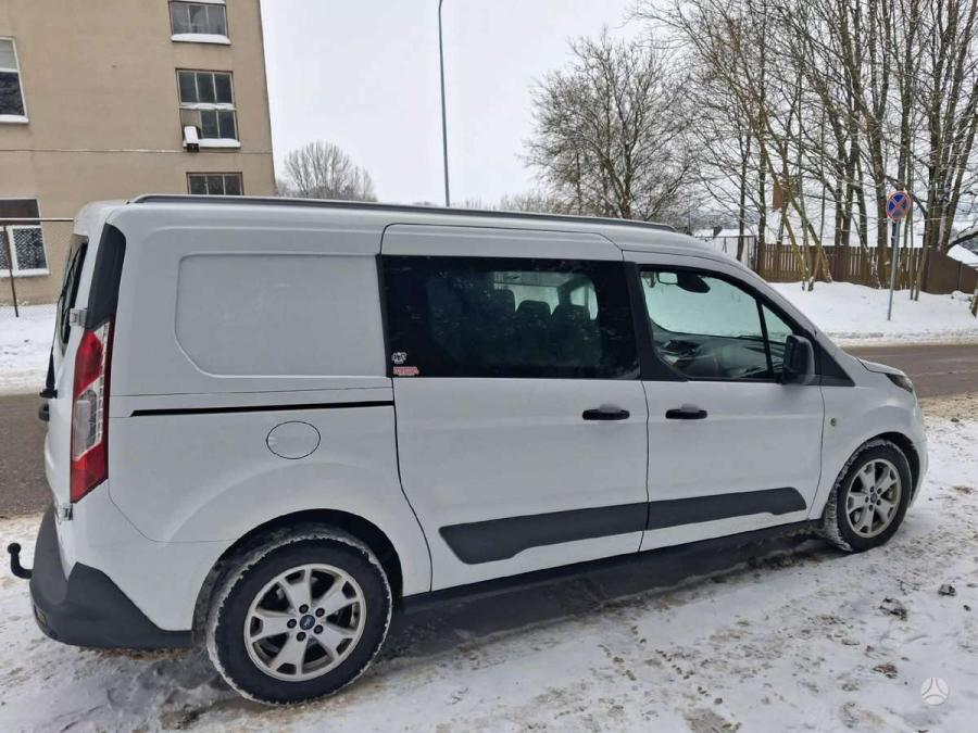 White Ford Transit Connect 2015 in Raseiniai, with an engine capacity of 1.50 L and mileage of 186 thousand km for 4400 €, photo 11 on AUTOMOTO.COM.LV