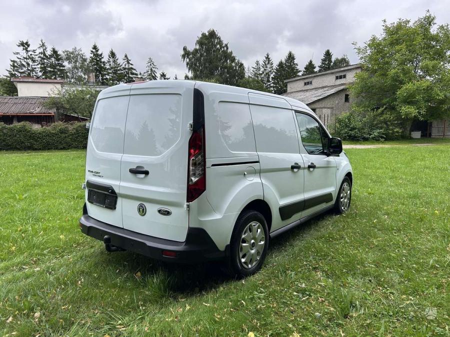 Balts Ford Transit Connect 2015 Kretinga, ar dzinēja tilpumu 1.56 L un nobraukumu 134 tūkst. km par 5850 €, foto 8 vietnē AUTOMOTO.COM.LV