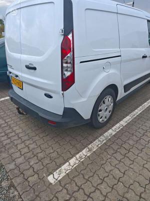 White Ford Transit Connect 2018 in Taurage, with an engine capacity of 1.50 L and mileage of 220 thousand km for 3400 €, photo 5 on AUTOMOTO.COM.LV
