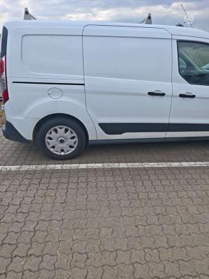 White Ford Transit Connect 2018 in Taurage, with an engine capacity of 1.50 L and mileage of 220 thousand km for 3400 €, photo 6 on AUTOMOTO.COM.LV