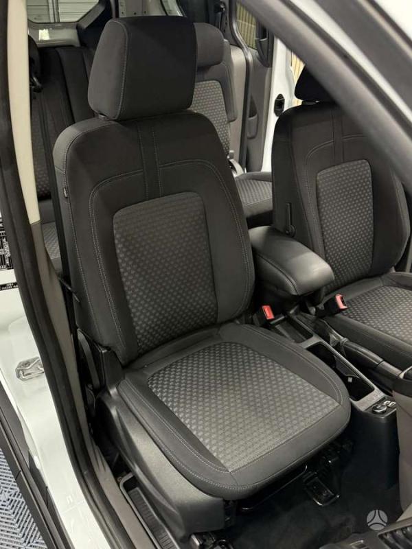 Balts Ford Transit Connect 2019 Marijampole, ar dzinēja tilpumu 1.50 L un nobraukumu 226 tūkst. km par 10500 €, foto 10 vietnē AUTOMOTO.COM.LV