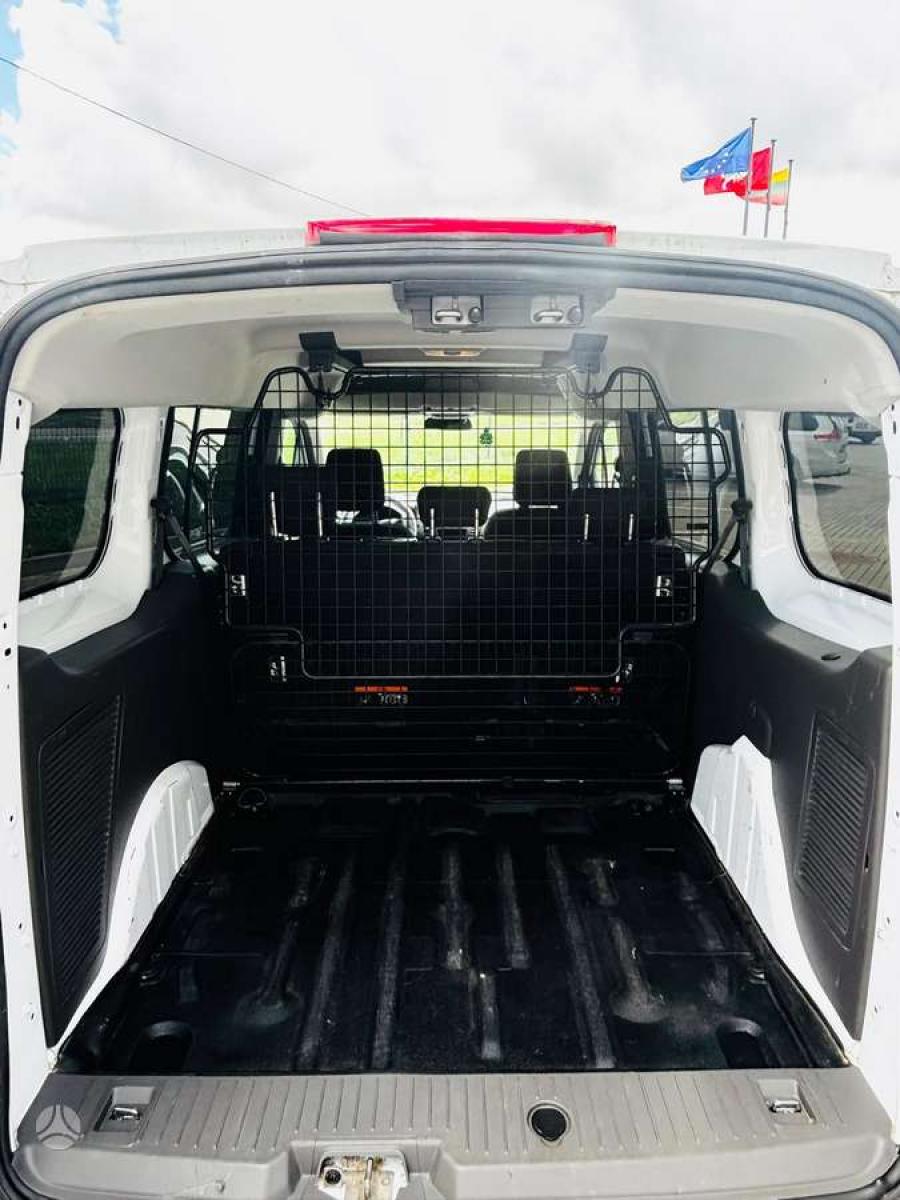 Balts Ford Transit Connect 2019 Viļņa, ar dzinēja tilpumu 1.50 L un nobraukumu 130 tūkst. km par 8300 €, foto 6 vietnē AUTOMOTO.COM.LV