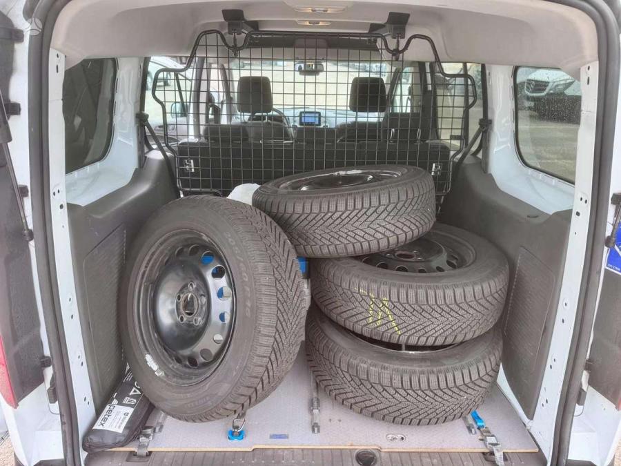 Balts Ford Transit Connect 2020 Viļņa, ar dzinēja tilpumu 1.50 L un nobraukumu 117 tūkst. km par 16900 €, foto 18 vietnē AUTOMOTO.COM.LV