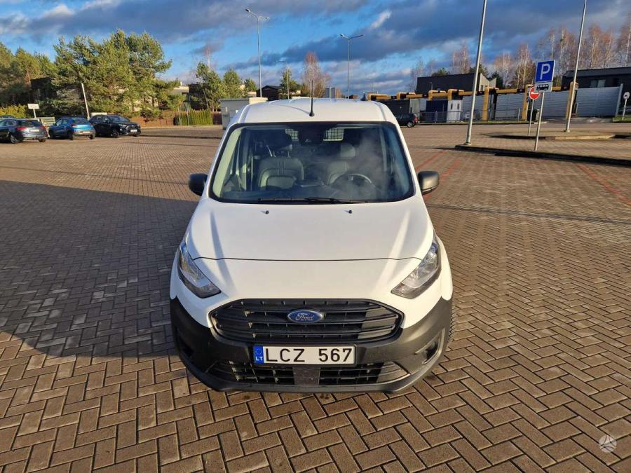 White Ford Transit Connect 2023 in Druskininkai, with an engine capacity of 2.00 L and mileage of 49 thousand km for 12999 €, photo 2 on AUTOMOTO.COM.LV