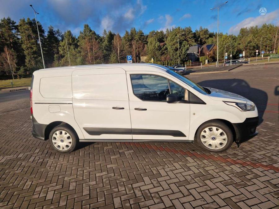 White Ford Transit Connect 2023 in Druskininkai, with an engine capacity of 2.00 L and mileage of 49 thousand km for 12999 €, photo 4 on AUTOMOTO.COM.LV