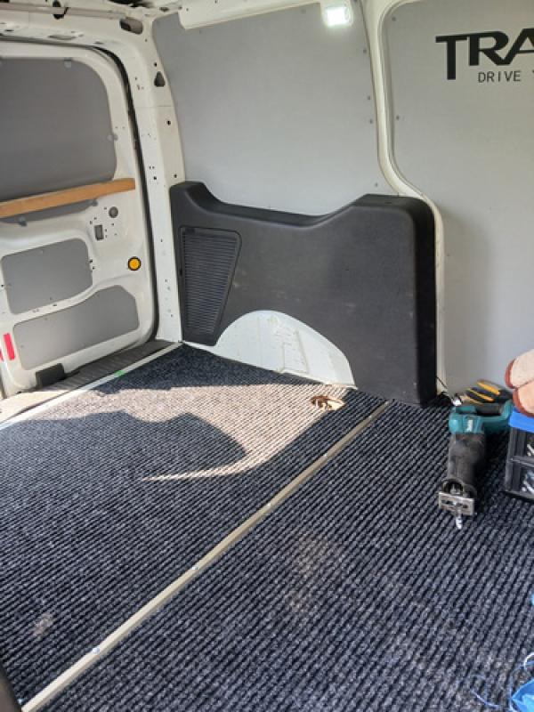 White Ford Transit Connect 2015 in Tartu, with an engine capacity of 0.00 L and mileage of 405 thousand km for 5000 €, photo 8 on AUTOMOTO.COM.LV