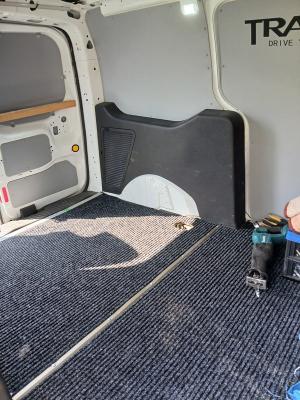 White Ford Transit Connect 2015 in Tartu, with an engine capacity of 0.00 L and mileage of 405 thousand km for 5000 €, photo 19 on AUTOMOTO.COM.LV