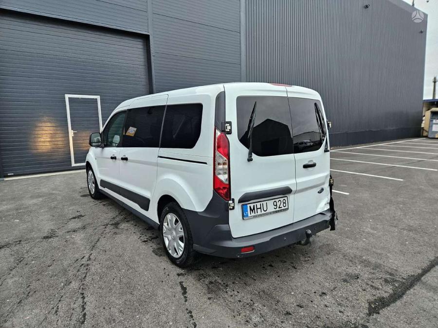 White Ford Transit Connect 2016 in Kaunas, with an engine capacity of 1.50 L and mileage of 204 thousand km for 4400 €, photo 5 on AUTOMOTO.COM.LV