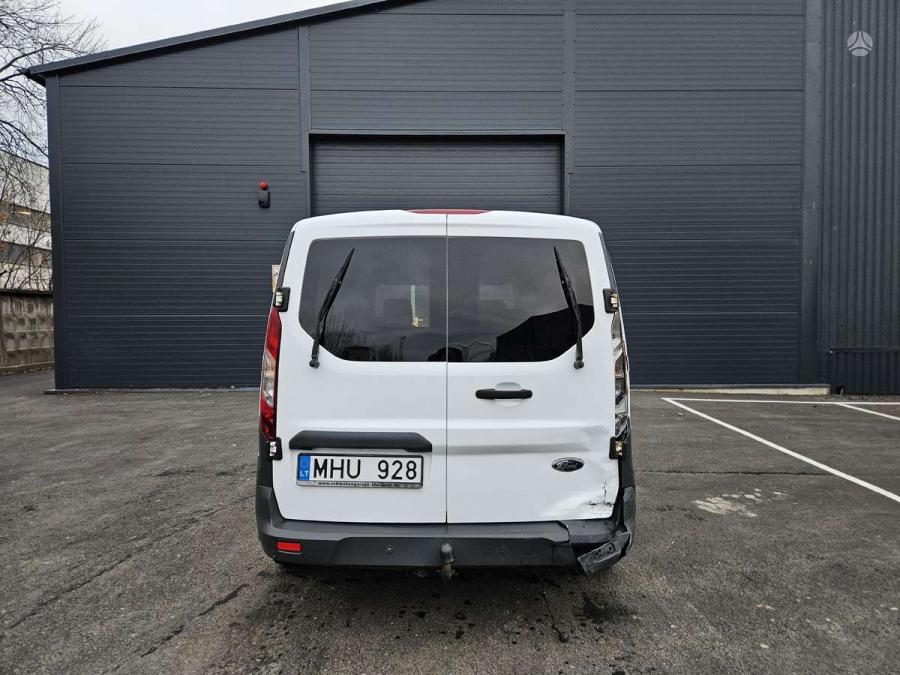 White Ford Transit Connect 2016 in Kaunas, with an engine capacity of 1.50 L and mileage of 204 thousand km for 4400 €, photo 6 on AUTOMOTO.COM.LV