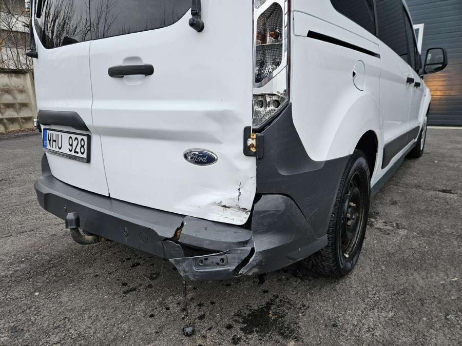 White Ford Transit Connect 2016 in Kaunas, with an engine capacity of 1.50 L and mileage of 204 thousand km for 4400 €, photo 8 on AUTOMOTO.COM.LV