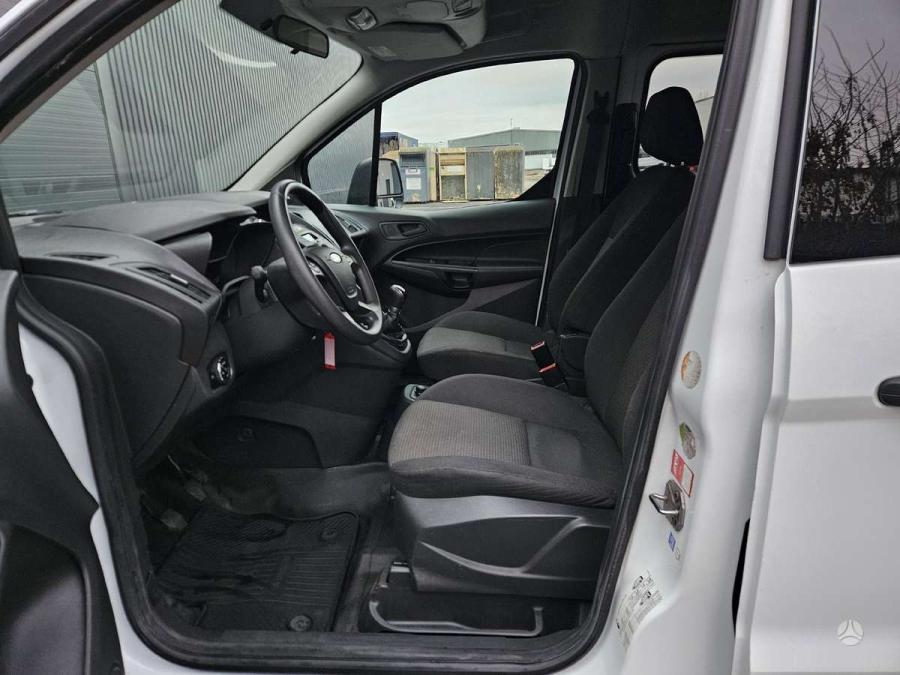 White Ford Transit Connect 2016 in Kaunas, with an engine capacity of 1.50 L and mileage of 204 thousand km for 4400 €, photo 15 on AUTOMOTO.COM.LV