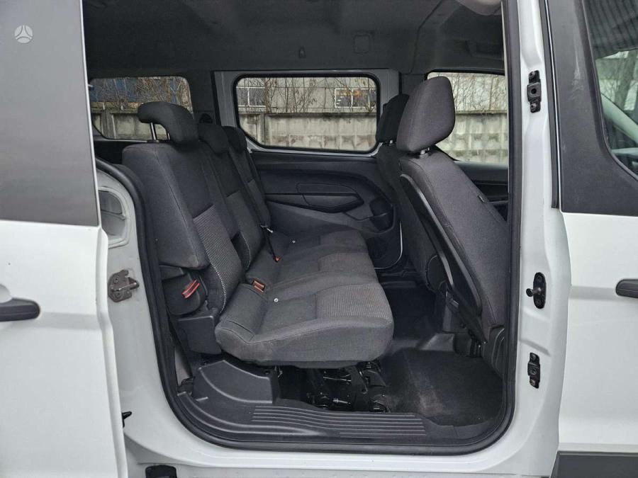 White Ford Transit Connect 2016 in Kaunas, with an engine capacity of 1.50 L and mileage of 204 thousand km for 4400 €, photo 18 on AUTOMOTO.COM.LV