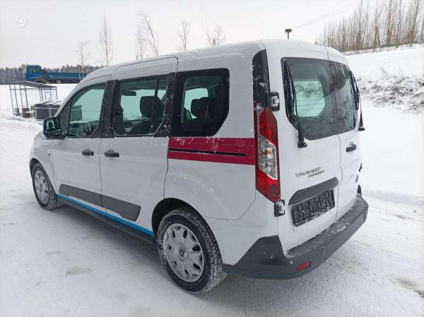 Balts Ford Transit Connect 2017 Viļņa, ar dzinēja tilpumu 1.50 L un nobraukumu 190 tūkst. km par 7850 €, foto 5 vietnē AUTOMOTO.COM.LV