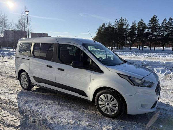 White Ford Transit Connect 2020 in Panevezys, with an engine capacity of 1.50 L and mileage of 178 thousand km for 11600 €, photo 10 on AUTOMOTO.COM.LV