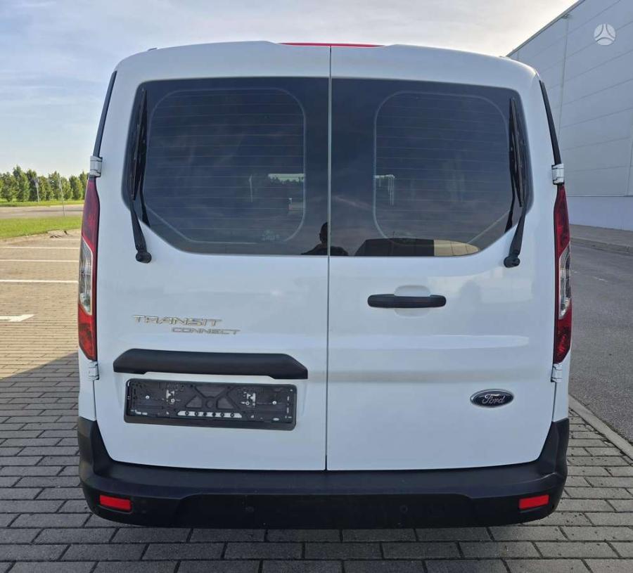 White Ford Transit Connect 2020 in Panevezys, with an engine capacity of 1.50 L and mileage of 202 thousand km for 7200 €, photo 6 on AUTOMOTO.COM.LV