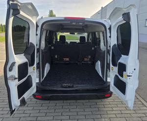 White Ford Transit Connect 2020 in Panevezys, with an engine capacity of 1.50 L and mileage of 202 thousand km for 7200 €, photo 7 on AUTOMOTO.COM.LV
