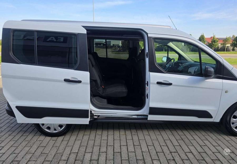 White Ford Transit Connect 2020 in Panevezys, with an engine capacity of 1.50 L and mileage of 202 thousand km for 7200 €, photo 10 on AUTOMOTO.COM.LV