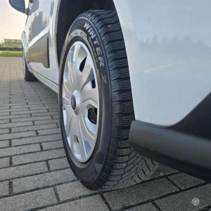 White Ford Transit Connect 2020 in Panevezys, with an engine capacity of 1.50 L and mileage of 202 thousand km for 7200 €, photo 28 on AUTOMOTO.COM.LV