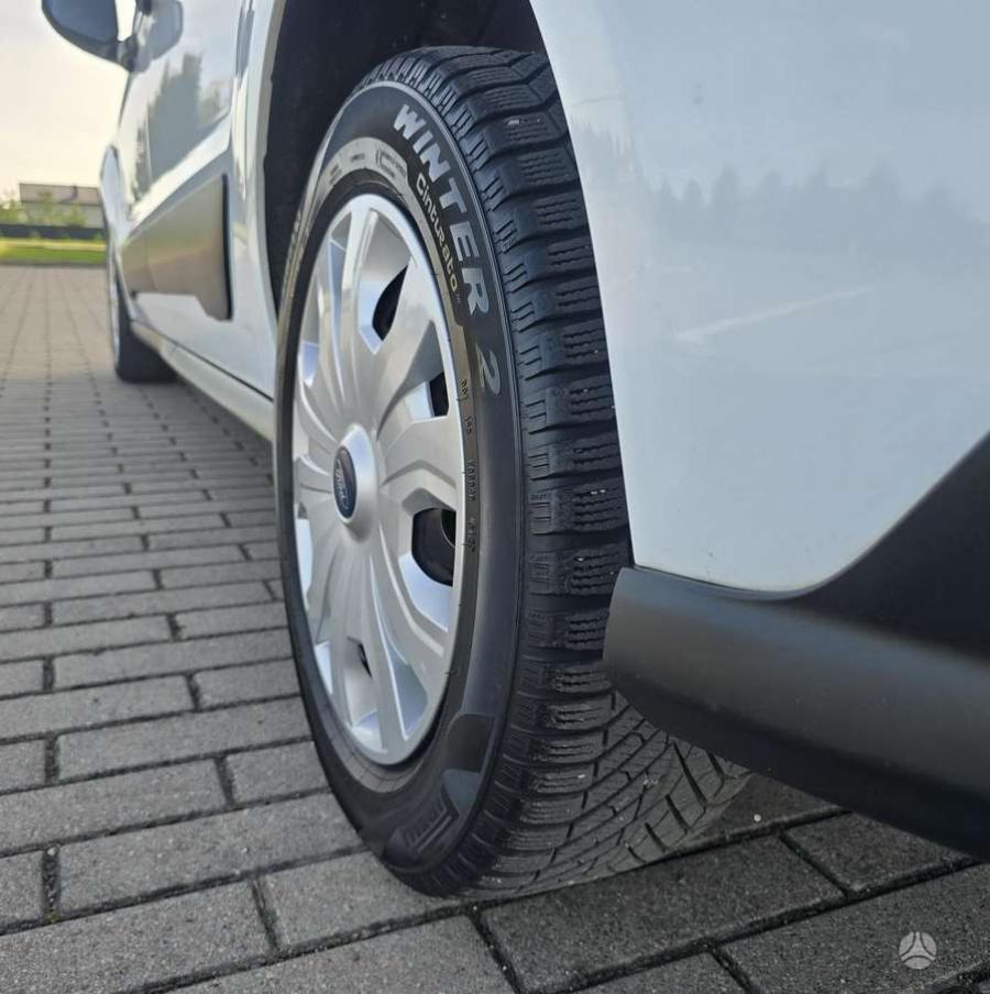 White Ford Transit Connect 2020 in Panevezys, with an engine capacity of 1.50 L and mileage of 202 thousand km for 7200 €, photo 28 on AUTOMOTO.COM.LV