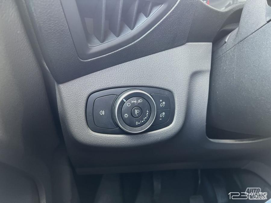 White Ford Transit Connect 2018 in Taurage, with an engine capacity of 1.50 L and mileage of 180 thousand km for 6700 €, photo 21 on AUTOMOTO.COM.LV