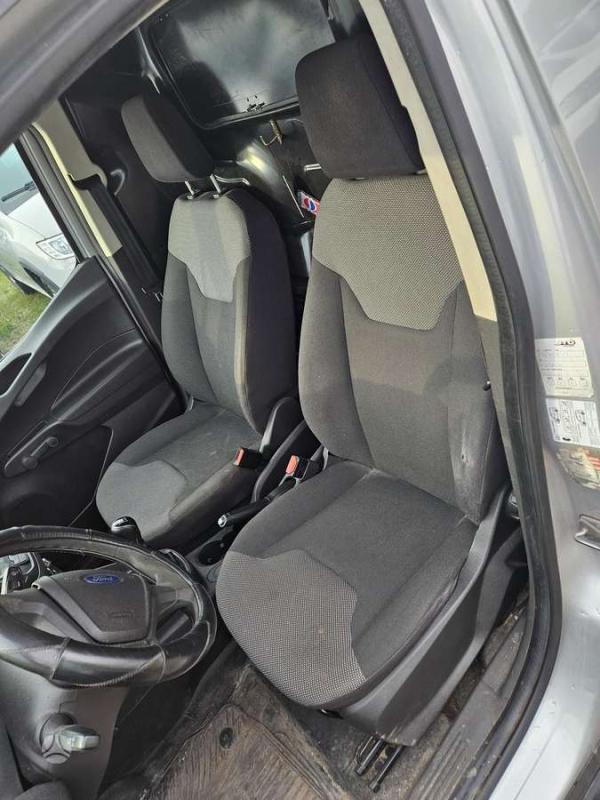 Grey Ford transit-courier 2015 in Vilnius, with an engine capacity of 1.50 L and mileage of 2 thousand km for 2500 €, photo 10 on AUTOMOTO.COM.LV