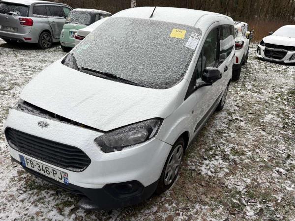 White Ford transit-courier 2018 in Vilnius, with an engine capacity of 1.50 L and mileage of 140 thousand km for 3550 €, photo 1 on AUTOMOTO.COM.LV