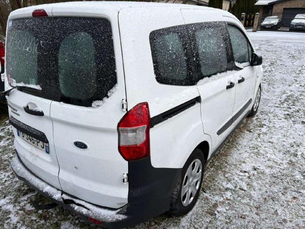 White Ford transit-courier 2018 in Vilnius, with an engine capacity of 1.50 L and mileage of 140 thousand km for 3550 €, photo 4 on AUTOMOTO.COM.LV