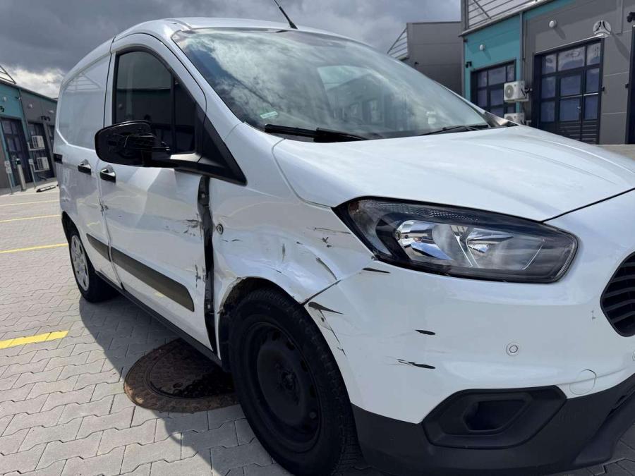 Balts Ford transit-courier 2022 Kauņa, ar dzinēja tilpumu 1.00 L un nobraukumu 45 tūkst. km par 7500 €, foto 6 vietnē AUTOMOTO.COM.LV