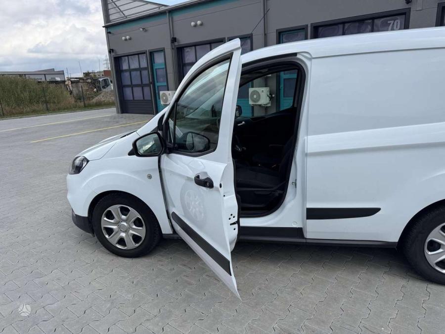 Balts Ford transit-courier 2022 Kauņa, ar dzinēja tilpumu 1.00 L un nobraukumu 45 tūkst. km par 7500 €, foto 8 vietnē AUTOMOTO.COM.LV