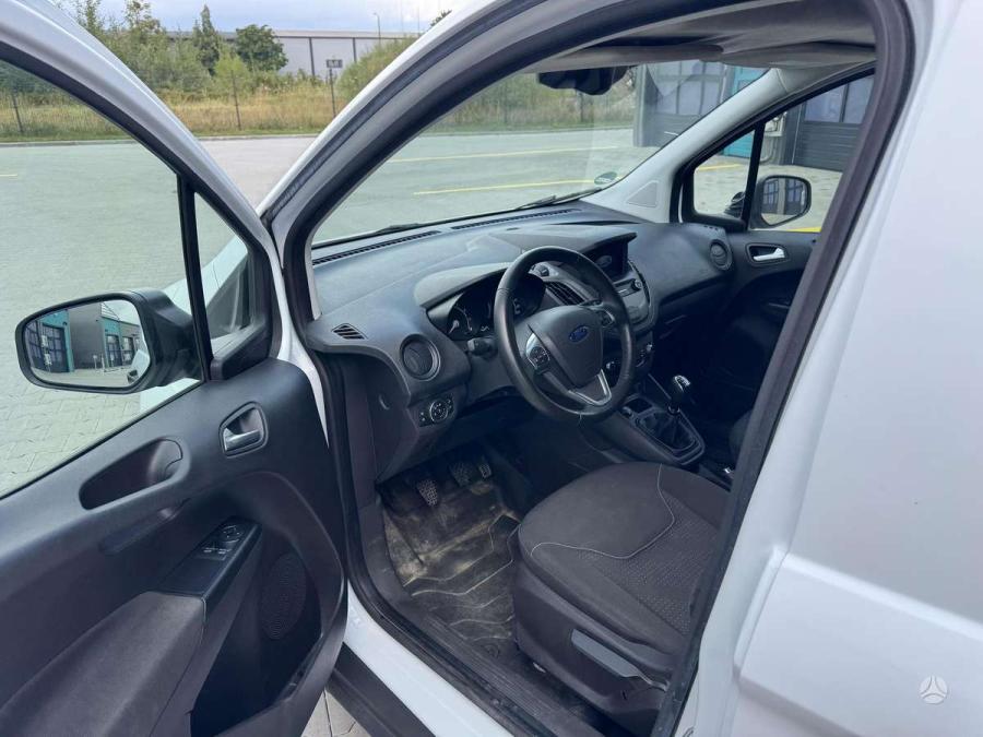Balts Ford transit-courier 2022 Kauņa, ar dzinēja tilpumu 1.00 L un nobraukumu 45 tūkst. km par 7500 €, foto 9 vietnē AUTOMOTO.COM.LV