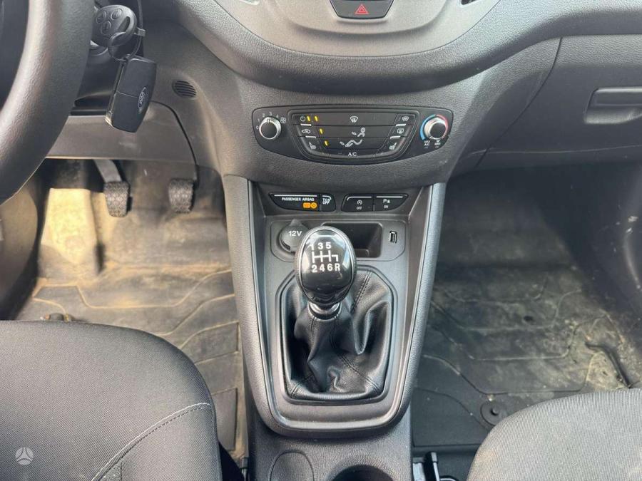 Balts Ford transit-courier 2022 Kauņa, ar dzinēja tilpumu 1.00 L un nobraukumu 45 tūkst. km par 7500 €, foto 15 vietnē AUTOMOTO.COM.LV