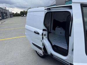 Balts Ford transit-courier 2022 Kauņa, ar dzinēja tilpumu 1.00 L un nobraukumu 45 tūkst. km par 7500 €, foto 18 vietnē AUTOMOTO.COM.LV