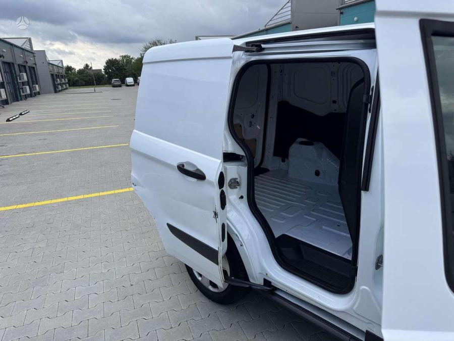 Balts Ford transit-courier 2022 Kauņa, ar dzinēja tilpumu 1.00 L un nobraukumu 45 tūkst. km par 7500 €, foto 18 vietnē AUTOMOTO.COM.LV