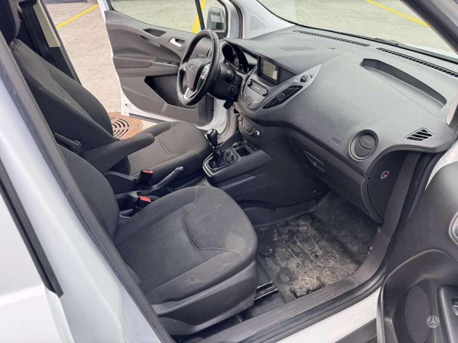Balts Ford transit-courier 2022 Kauņa, ar dzinēja tilpumu 1.00 L un nobraukumu 45 tūkst. km par 7500 €, foto 19 vietnē AUTOMOTO.COM.LV