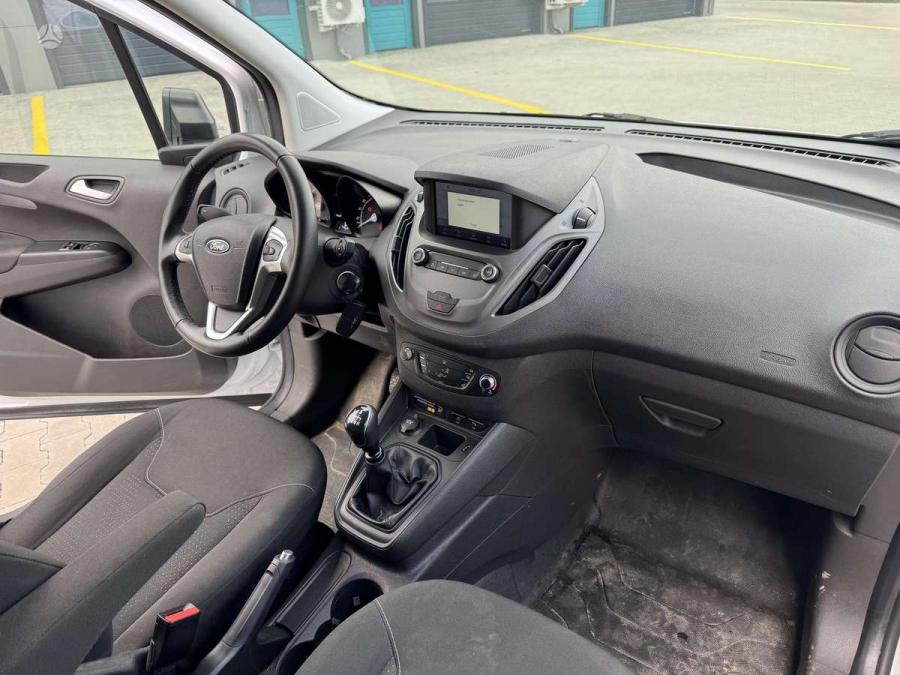 Balts Ford transit-courier 2022 Kauņa, ar dzinēja tilpumu 1.00 L un nobraukumu 45 tūkst. km par 7500 €, foto 20 vietnē AUTOMOTO.COM.LV